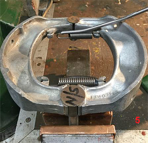 Brake shoes, change without removing hubs, Austin 7 cars. Technical ...